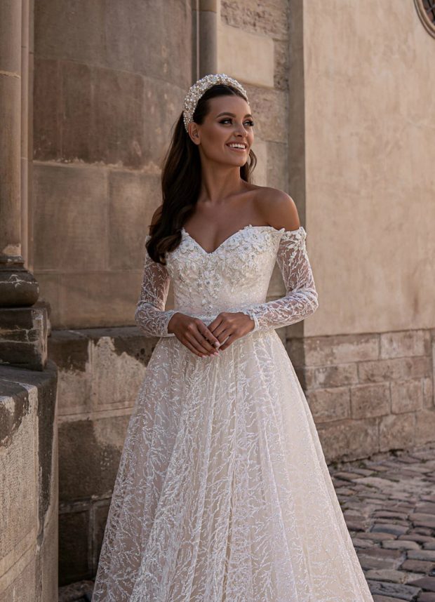 20 Off-the-shoulder Wedding Dresses from Etsy | SouthBound Bride