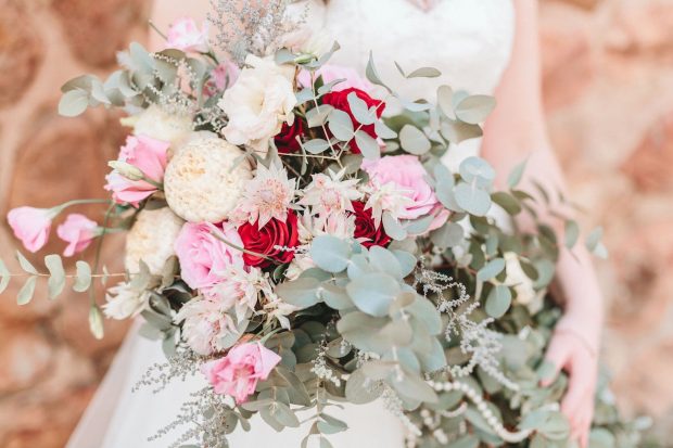 Rustic Rose Gold Wedding by Aline Photography | SouthBound Bride