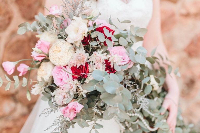 Rustic Rose Gold Wedding by Aline Photography | SouthBound Bride