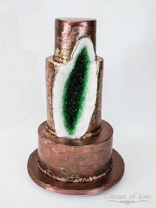 20 Geode & Crystal Wedding Cakes | SouthBound Bride